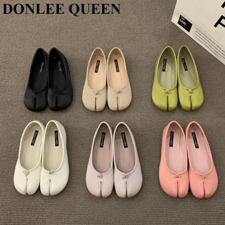 Llffg รองเท้ารองเท้าส้นแบนสตรี Tabi Ninja แฟชั่นใหม่รองเท้าแยกนิ้วโลฟเฟ ...