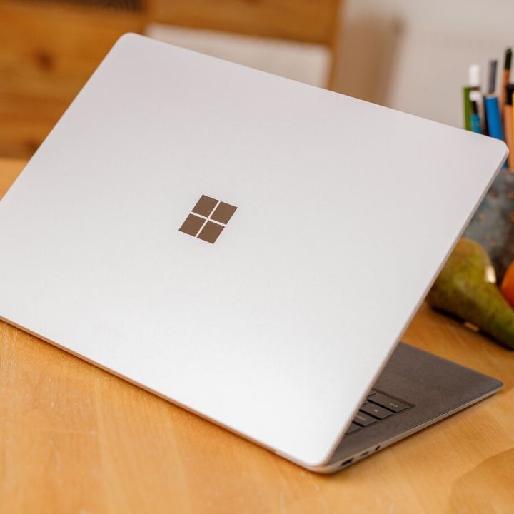 Microsoft Surface Laptop 1 i5 Ram 8GB SSD 256GB Bekas Seperti Baru ...