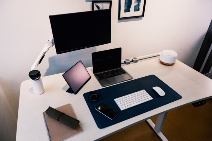RAISE Height-Adjustable Desk - Integrated Power Track to charge PC or ...