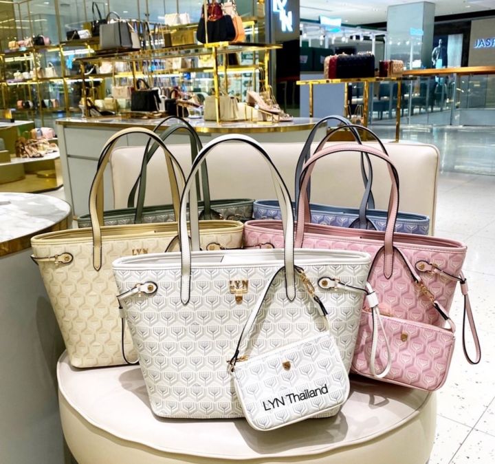 New 2022กระเป๋า Lyn shopping +ใบลูก รุ่น final tote สวยมากค่ะ | Lazada ...