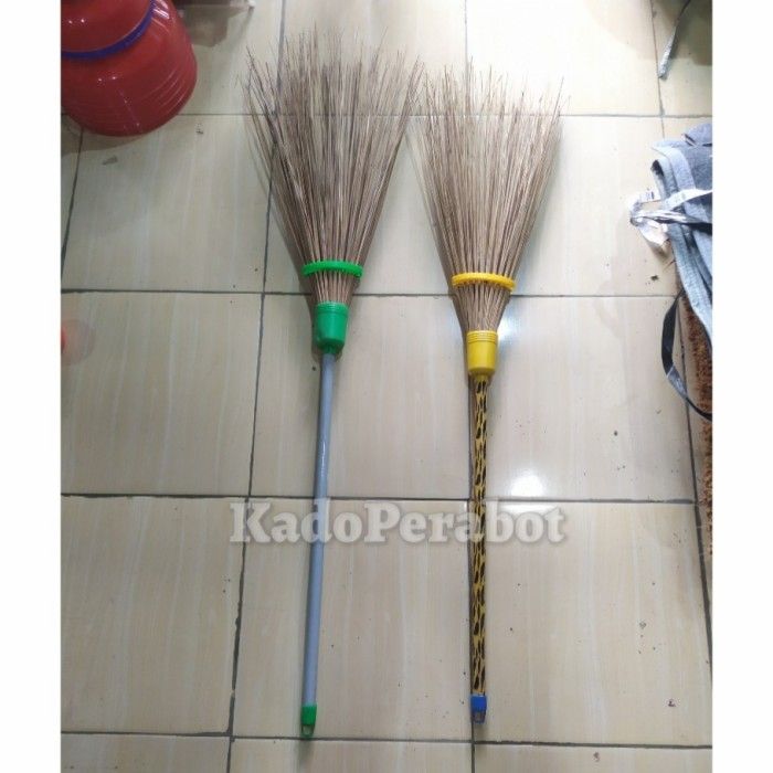 sapu lidi gagang kayu warna - sapu lidi super - sapu lidi jalan ...
