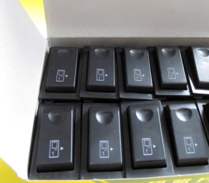 superior quality Bus door opening switch, door pump switch, Yutong Bus ...