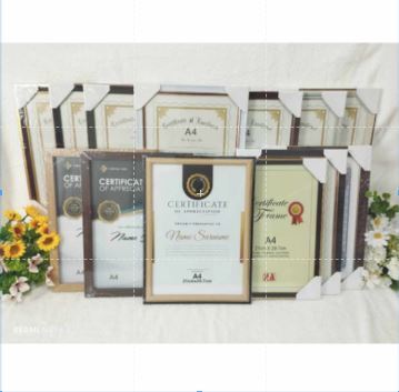 KT Wooden Certificate Frame (picture frame/Student certificate photo ...