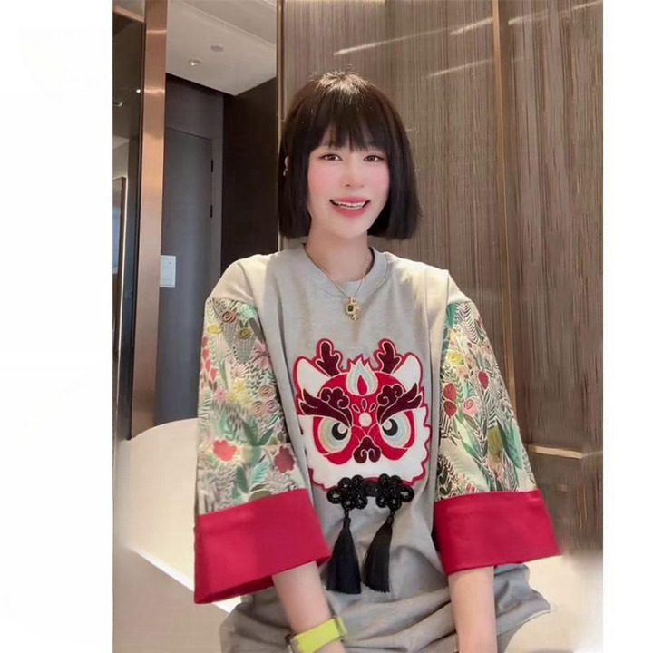 Anruo เสื้อยืดแขนสั้นปักลายสำหรับผู้หญิงเสื้อแขนยาวปานกลางตัวหลวม2024 7594