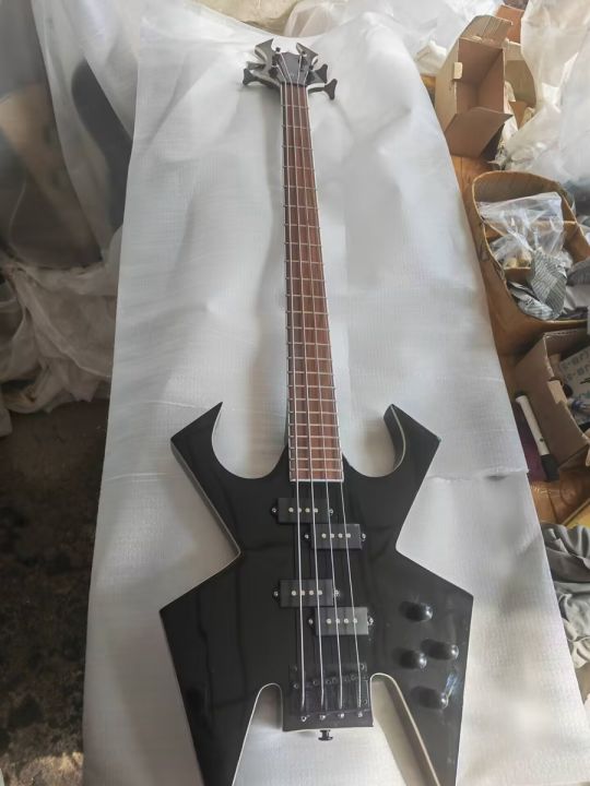 BC Rich Warlock WIDOW 4 LEGACY BASS Electric Bass Guitar 4 Strings Rare Shaped Black Body ...