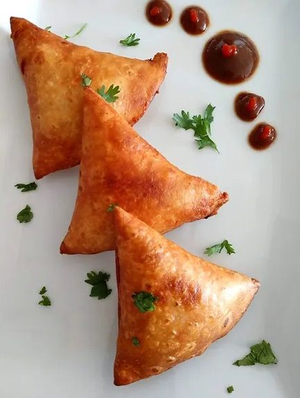 Frozen Vegetarian Potato Lentil Samosa (Pack of 2) | Lazada