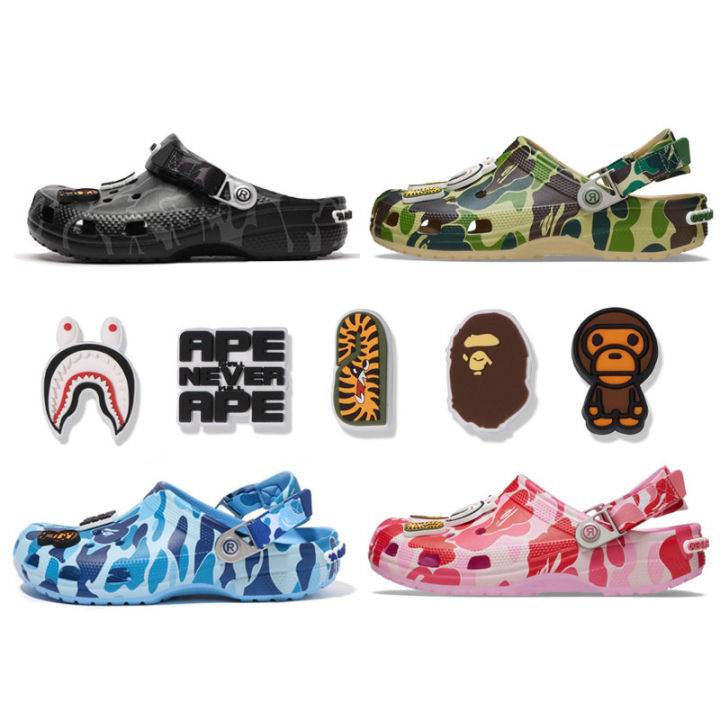 Crocs x BAPE Classic Clog Sandals - รองเท้าชายหาดยูนิเซ็กซ์ที่ระบาย ...