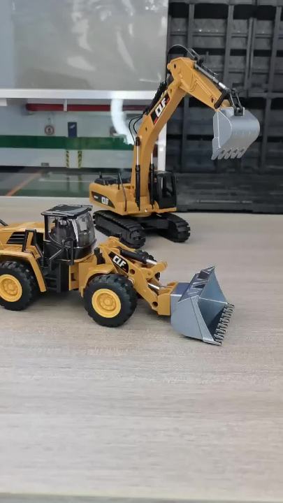 Car Cube 1/50 Alloy Engineering Vehicle Model Forklift Excavator Open ...
