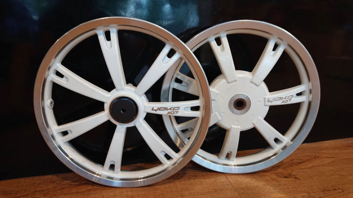 แม็กซ์ YOKO ลายสปอร์ต A07 ใส่ Mio,Fino Tubeless ไม่ใช้ยางใน สีขาวปัดขอบ ...