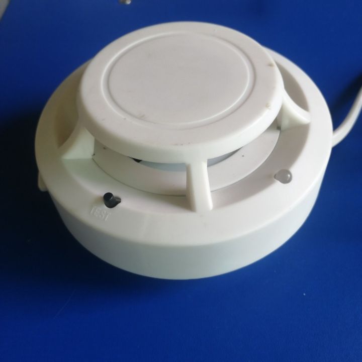 Independent 220V audible and visual smoke alarm sensor smoke sensor ...