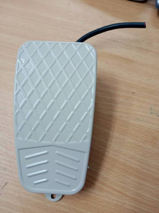Foot Switch FS-3 10A 250VAC สวิทช์เท้าเหยียบ สายสั้น ยาวประมาณ 4 นิ้ว ...