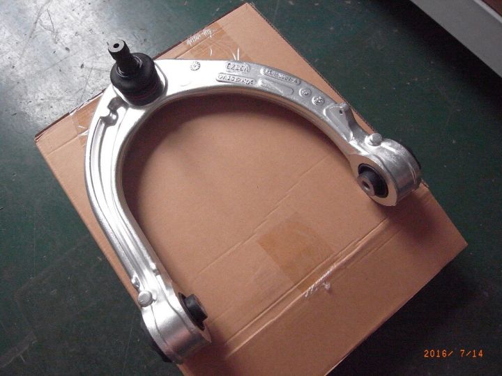 LR034211 Front Suspension, Upper, RH Control Arm For Land Range Rover ...