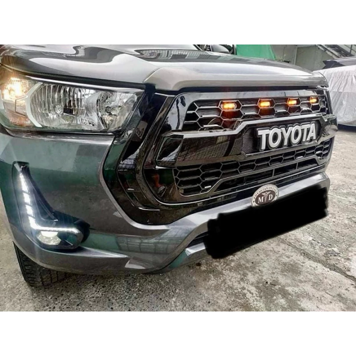 Toyota Hilux Revo E G 2025 Front Grill / Grille with LED light Thailand ...