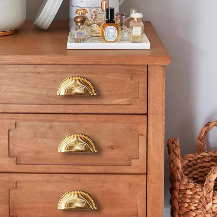 MONOI Brass creative shell semicircle cabinet door handle golden shell ...