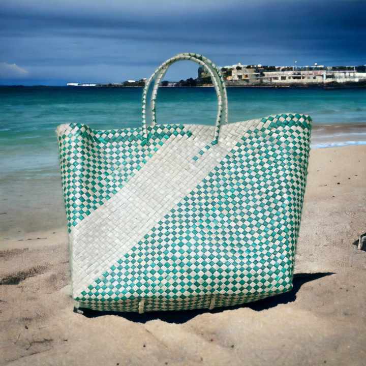 EcoChic Native Karagomoy Bayong Bag – Traditional Elegance in a ...