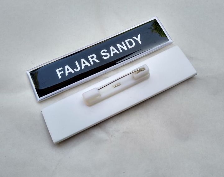 PAPAN NAMA AKRILIK MENGGUNAKAN PENITIK / NAME TAG / PIN / PIN NAMA ...