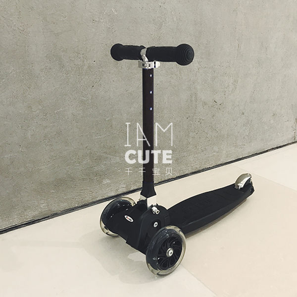 CUTE Qian Qian baby marshki children can lift and fold flashing wheel ...