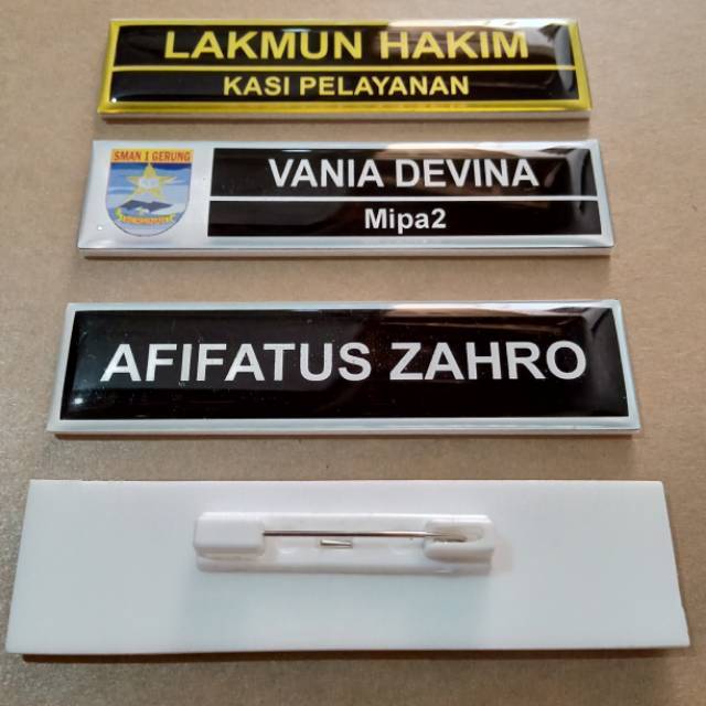 PAPAN NAMA AKRILIK MENGGUNAKAN PENITIK / NAME TAG / PIN / PIN NAMA ...