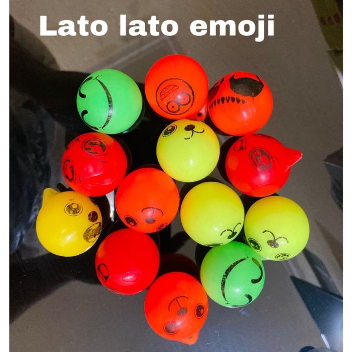 Mainan EMOJI Tek Tek Etek Etek Mainan Jadul Lato Lato Smile Motif Lucu ...