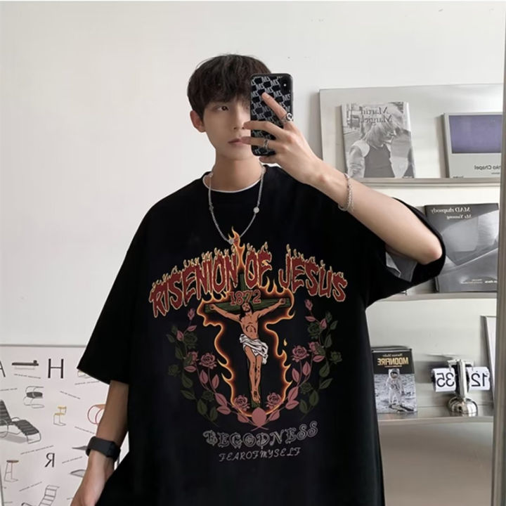 (S-8XL) แฟชั่นวัยเยาว์พิมพ์เสื้อยืดปักแบบคอวีของ INS ชายแฟชั่นฤดูร้อนแฟชั่นแบรนด์อารมณ์คอกลมฮารา ...