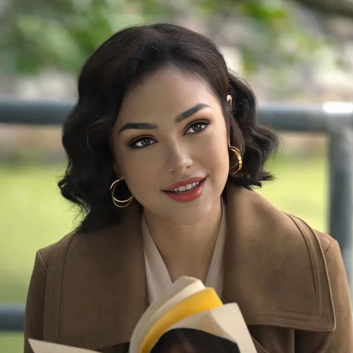 Elegant Cool Lady French Wave Wig Retro Hong Kong Style Wig Vintage ...