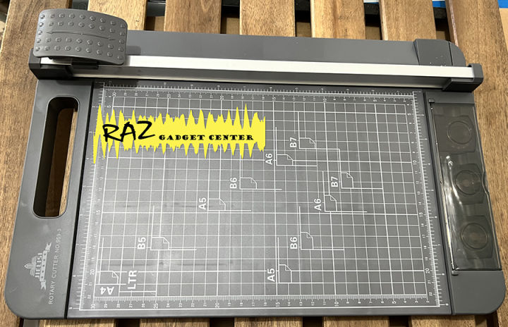 Jielisi 3-Way Rotary Trimmer Cutter Perforate & Scallop A4 Size (12.6 ...