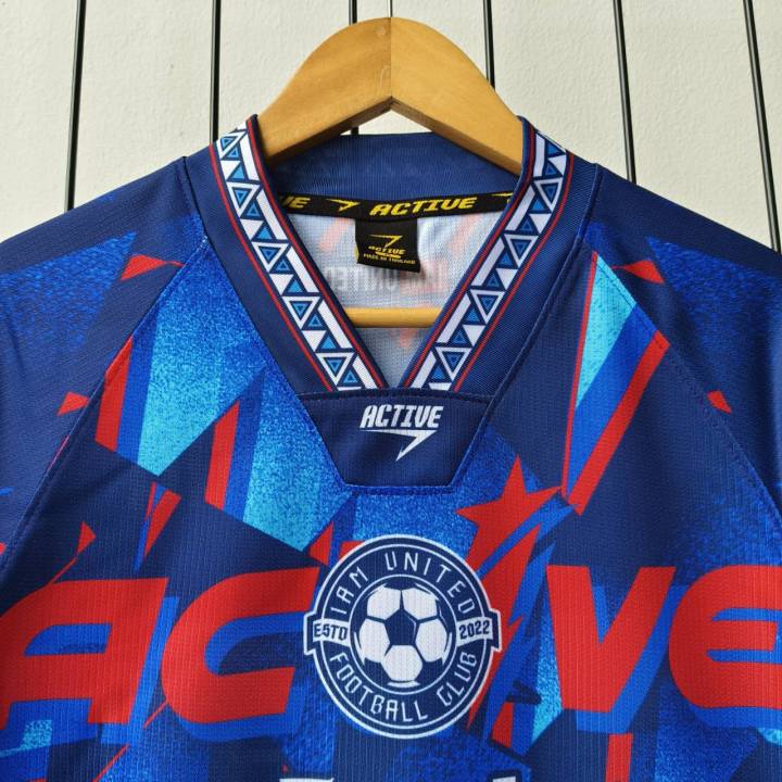 เสื้อกีฬาพิมพ์ลาย เนื้อผ้าชั้นนำ รูปทรงสวยงาม คอวีวินเทจ (เฉพาะเสื้อ ...