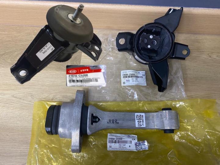 ENGINE MOUNTING SET (ORIGINAL) [RIGHT , LEFT , REAR] KIA SORENTO UM ...