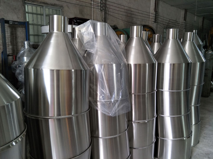 Customization of 304 stainless steel conical hopper injection molding ...