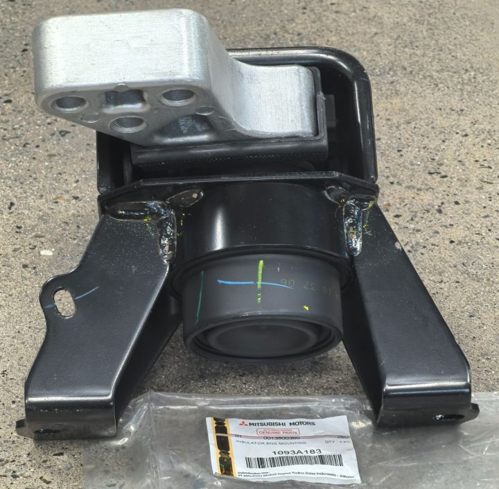 Mitsubishi Motors INSULATOR ENGINE MOUNTING for Mitsubishi Xpander ...