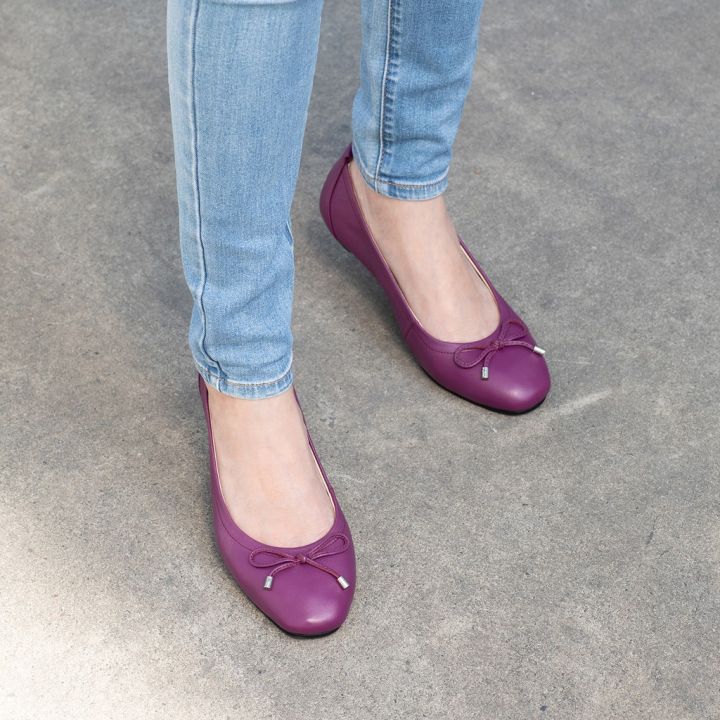 Sweet Palettes รองเท้าหนังแกะ NEW ELLE Berry | Lazada.co.th