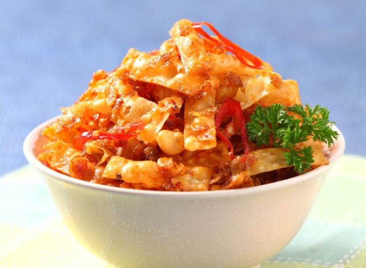 ZEYA SNACK PANGSIT PEDAS RASA JERUK 100GRM | Lazada Indonesia