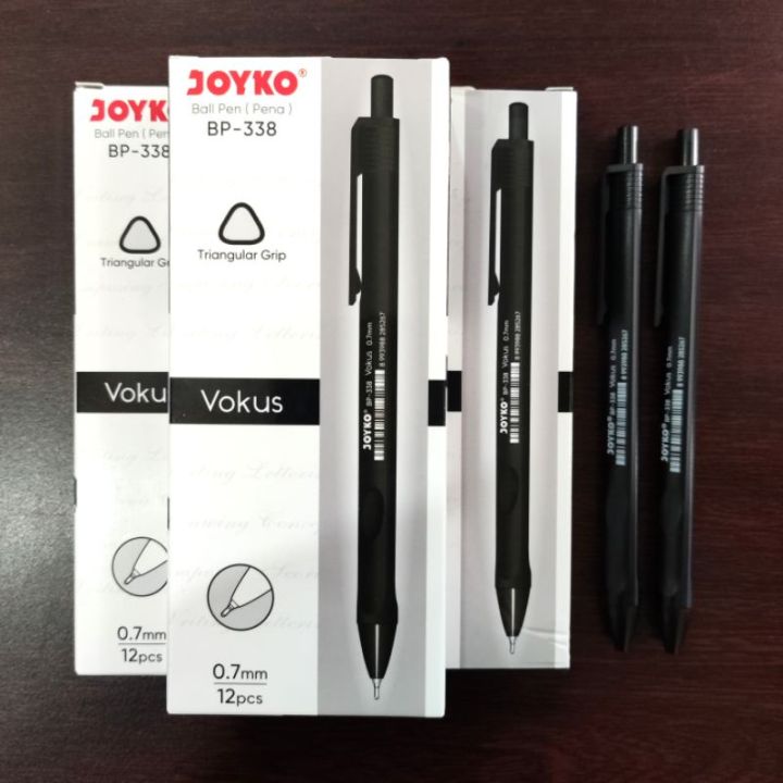 ( 1 pack = 12 pcs ) Bolpen / Pulpen Cetekan Joyko VOKUS 338 Hitam ...