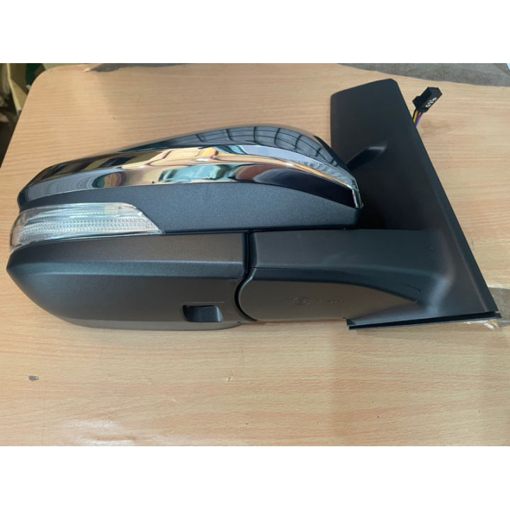 Toyota Innova 2016-2021 Side Mirror (with Puddle Light) Power Lens with ...
