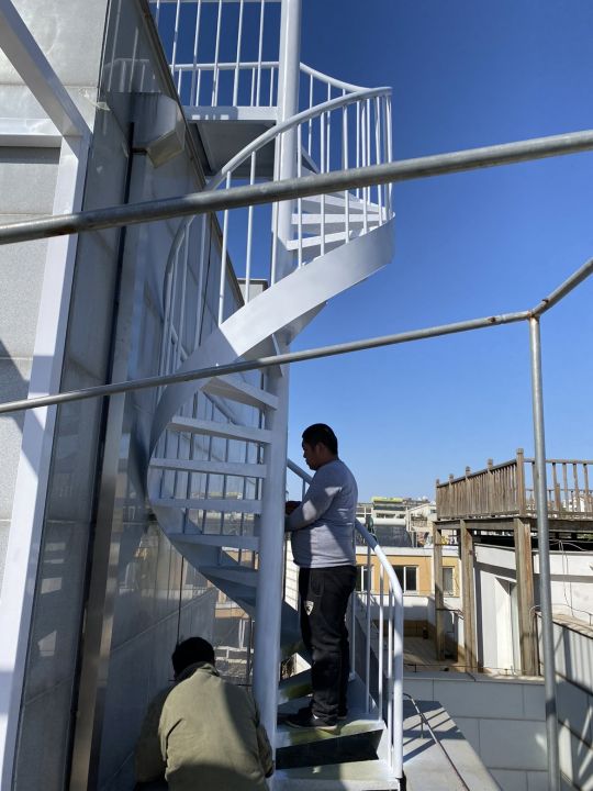 Production of Beijing Outdoor Stair Spinning Column to Stair Balcony ...