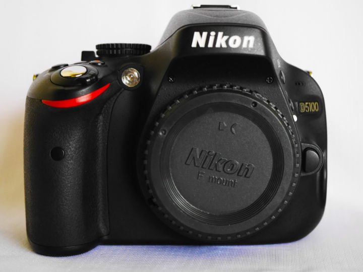 Nikon D5100 ตัวกล้อง HD movies (1080p, 720p or WVGA)สามารถใช้ระบบโฟกัส ...