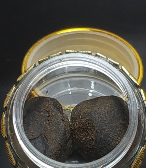 Dukhun Al-Yaman Bakhoor / gaharu / Incense (Yemen) 2 tablets بخور دخون ...