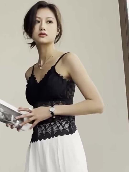 Wintin เสื้อกล้ามสายเดี่ยวใส่ด้านในลูกไม้พร้อมแผ่นรองหน้าอกสำหรับ ...