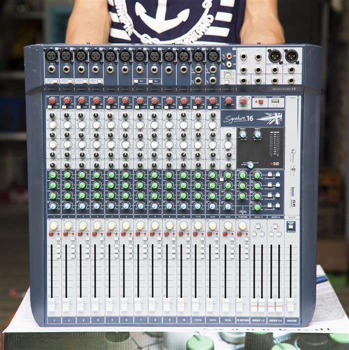 มิกซ์เซอร์ Soundcraft Signature 12 และ16 ช่อง เสียงดีราคาถูก รับประกัน ...