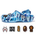 Crocs x BAPE Classic Clog Sandals - รองเท้าชายหาดยูนิเซ็กซ์ที่ระบาย ...