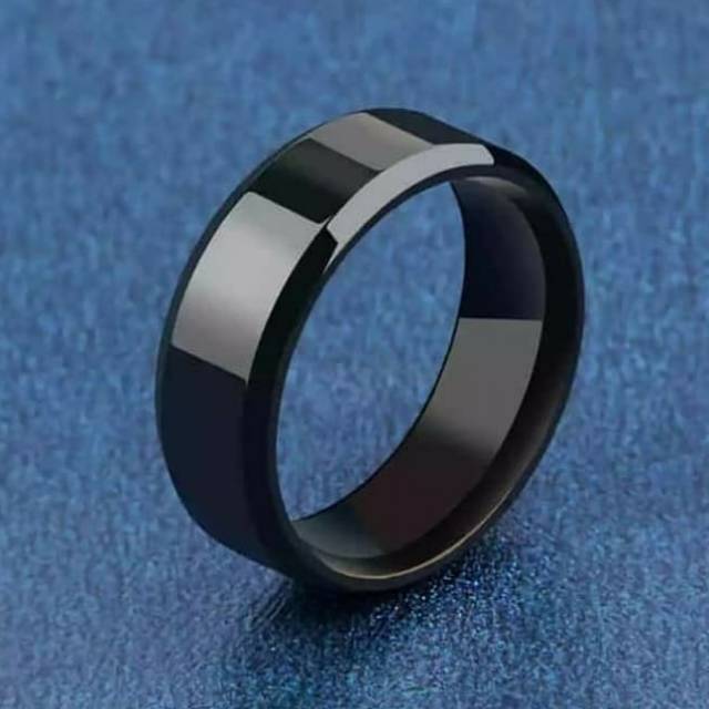Cincin couple Hitam Titanium Stainless steel sisi segi anti karat ...