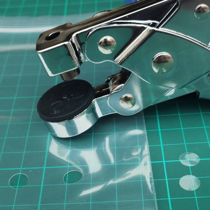 Plastic bag puncher, film puncher, cloth plastic bag, packing bag ...