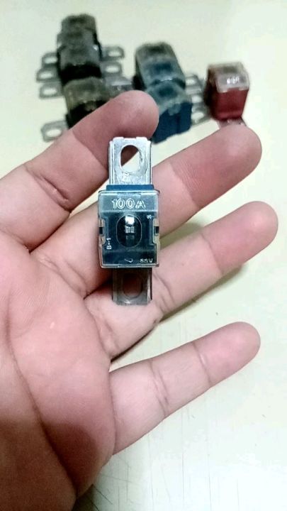 ฟิวส์รถยนต์ Car Fuse 50A, 80A, 100A, 140A 32v ของแท้มือสอง ญี่ปุ่น(รหัส ...