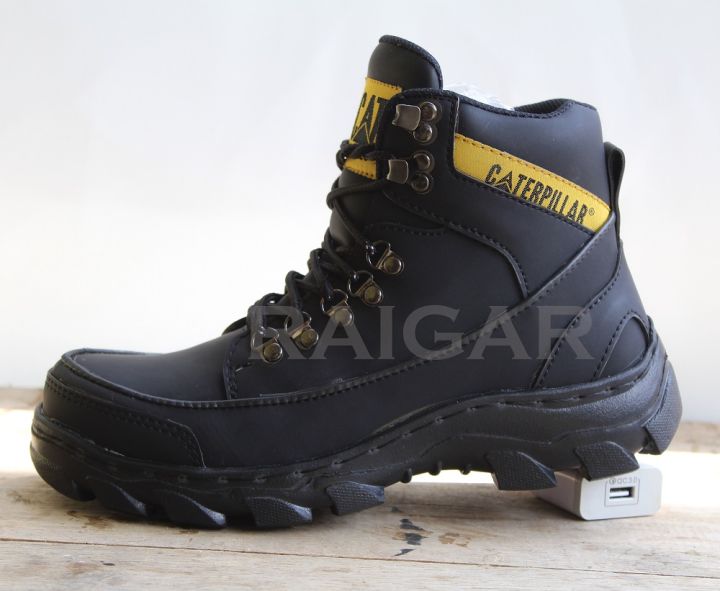 Sepatu Caterpillar Safety Ujung Besi Boots Hitam Polos Kerja Lapangan ...