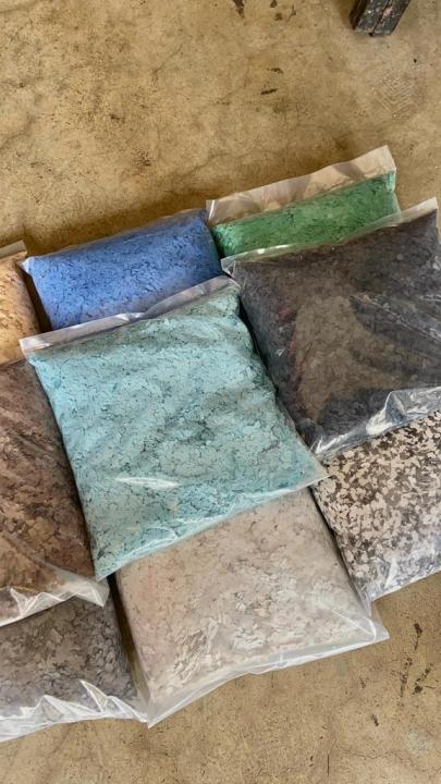 Epoxy Rock Colour Flake ( 3 to 5 mm) - 9 Flake Colours Available. For ...