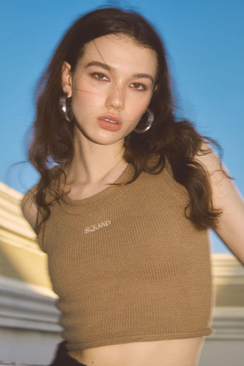 DAILY SQUAD - CURL TANK กล้าม Crop ดีเทลขอบม้วนไม่เหมือนใคร ทอไหมพรม ...