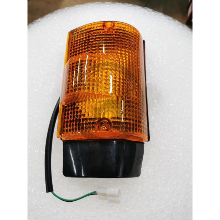 MITSUBISHI CANTER FB300 / FE434 PARKING CORNER LIGHT LAMP / SIGNAL ...