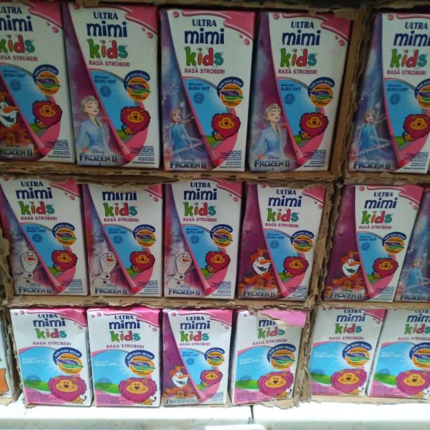 Susu uht Ultra Mimi Kids Rasa Strawberry 125ml isi 4pcs | Lazada Indonesia