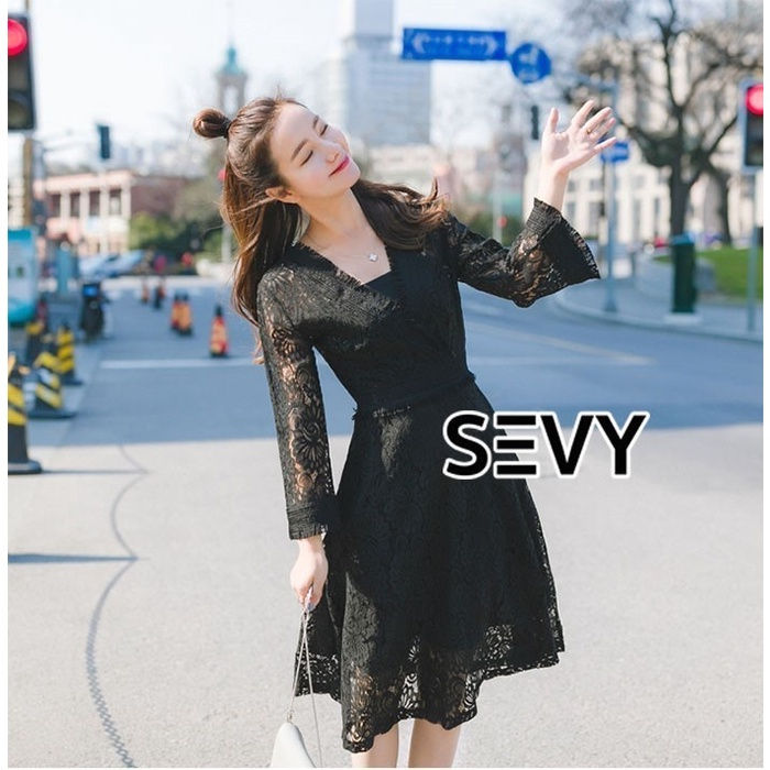 ชุดเดรส SEVY DRESS / Sevy Mini Dress เดรสลูกไม้เกรดคอวี ช่วงเเขน อก เอว แต่งด้วยผ้าโครเชต์ ผ้าทอ ...