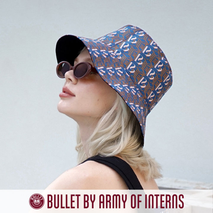 BULLET BY ARMY OF INTERNS - หมวกบักเก็ต รุ่น Printed bucket hat ...